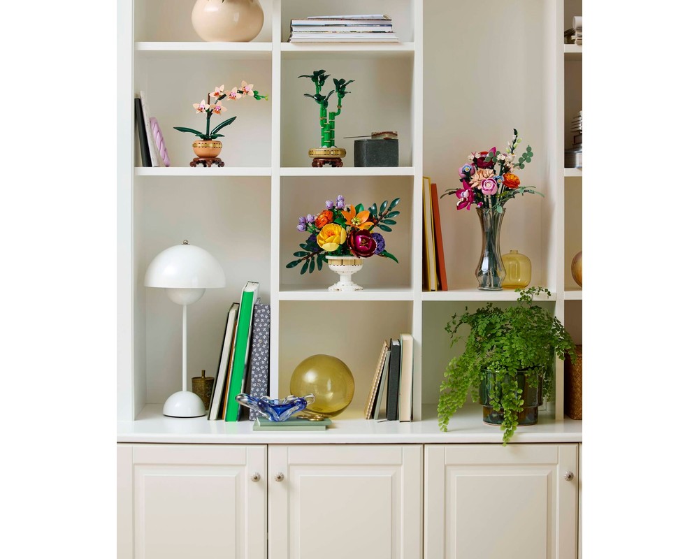 LEGO Set 10345-1 Flower Arrangement (2025 Botanicals) | Rebrickable ...