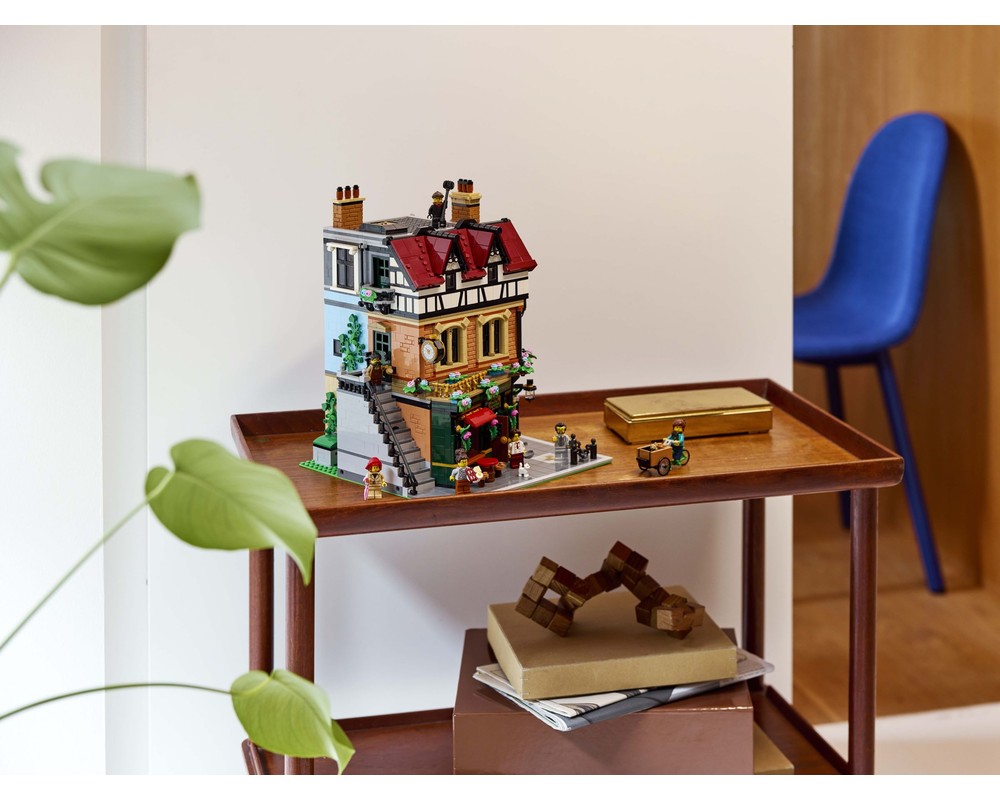 LEGO Set 10350-1 Tudor Corner (2025 Modular Buildings) | Rebrickable ...