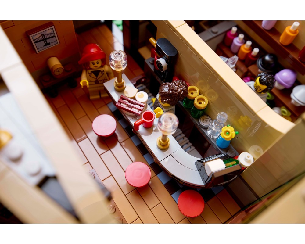 LEGO Set 10350-1 Tudor Corner (2025 Modular Buildings) | Rebrickable ...