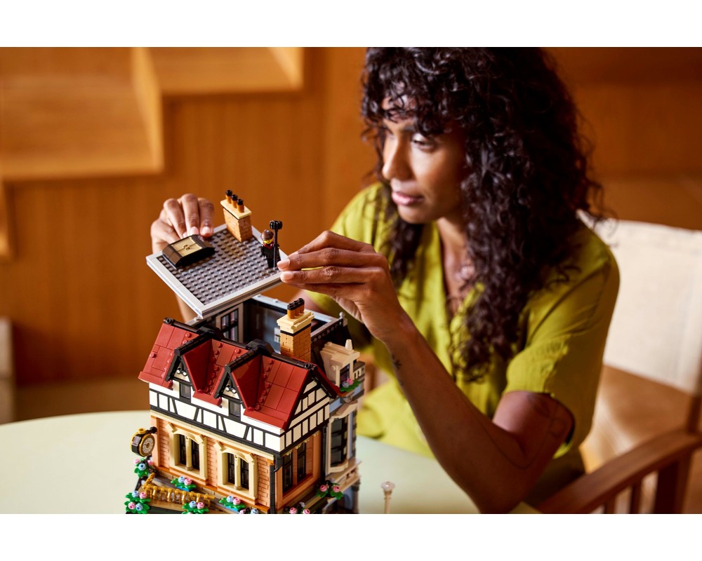 LEGO Set 10350-1 Tudor Corner (2025 Modular Buildings) | Rebrickable ...