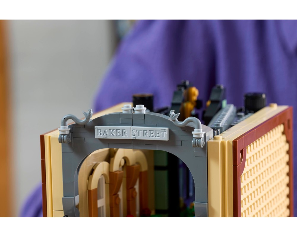 LEGO Set 10351-1 Sherlock Holmes: Book Nook (2025 Icons) | Rebrickable ...