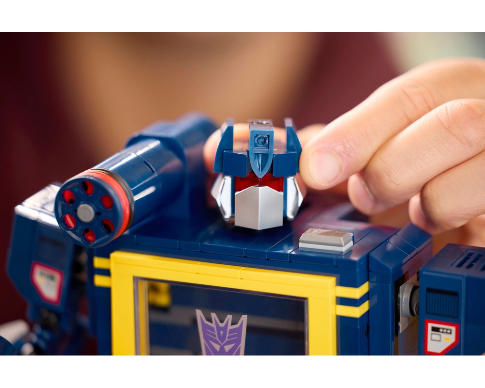 LEGO Set 10358-1 Transformers: Soundwave (2025 Icons) | Rebrickable ...