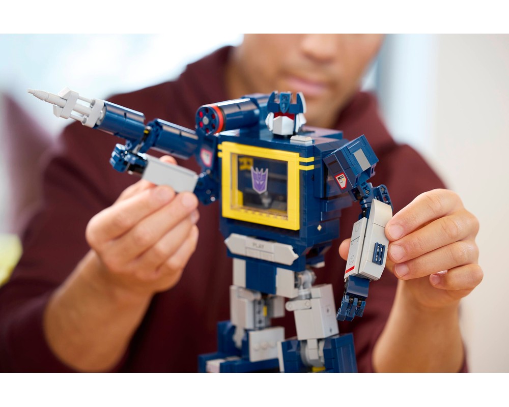 LEGO Set 10358-1 Transformers: Soundwave (2025 Icons) | Rebrickable ...