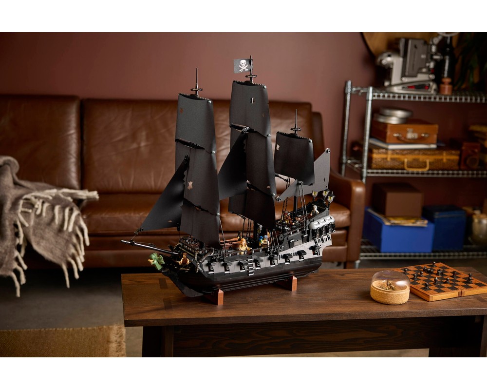 LEGO Set 10365-1 Captain Jack Sparrow's Pirate Ship (2025 Icons ...