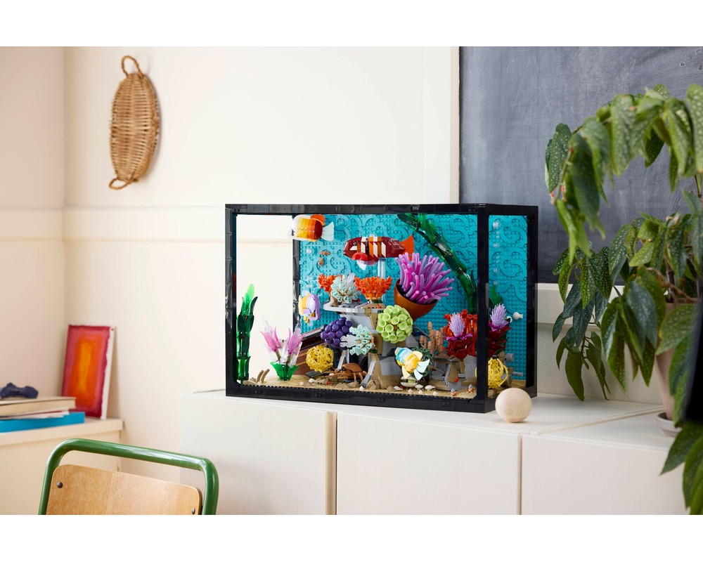 LEGO Set 10366-1 Tropical Aquarium (2025 Icons) | Rebrickable - Build ...
