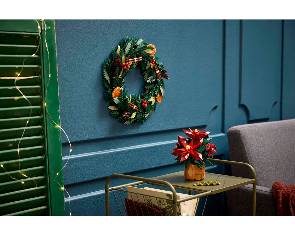 LEGO Set 10370-1 Poinsettia (2024 Icons) | Rebrickable - Build with LEGO