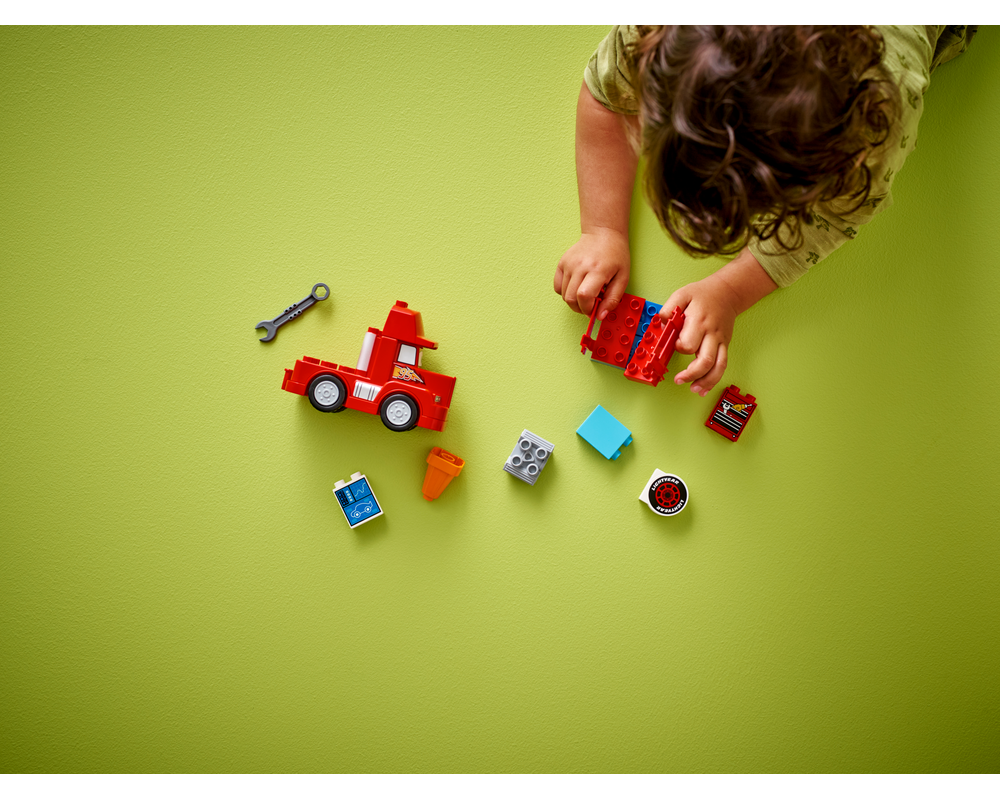 LEGO Set 10417-1 Mack at the Race (2024 Duplo > Disney > Cars ...