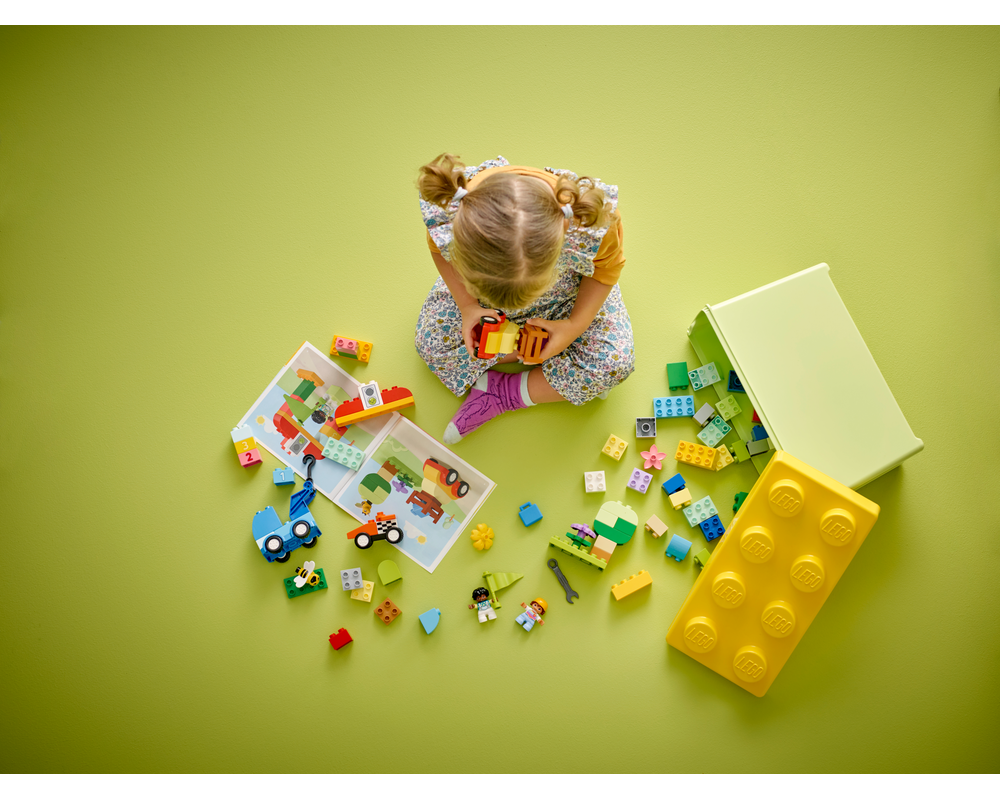 LEGO Set 10439-1 Cars and Trucks Brick Box (2024 Duplo) | Rebrickable ...