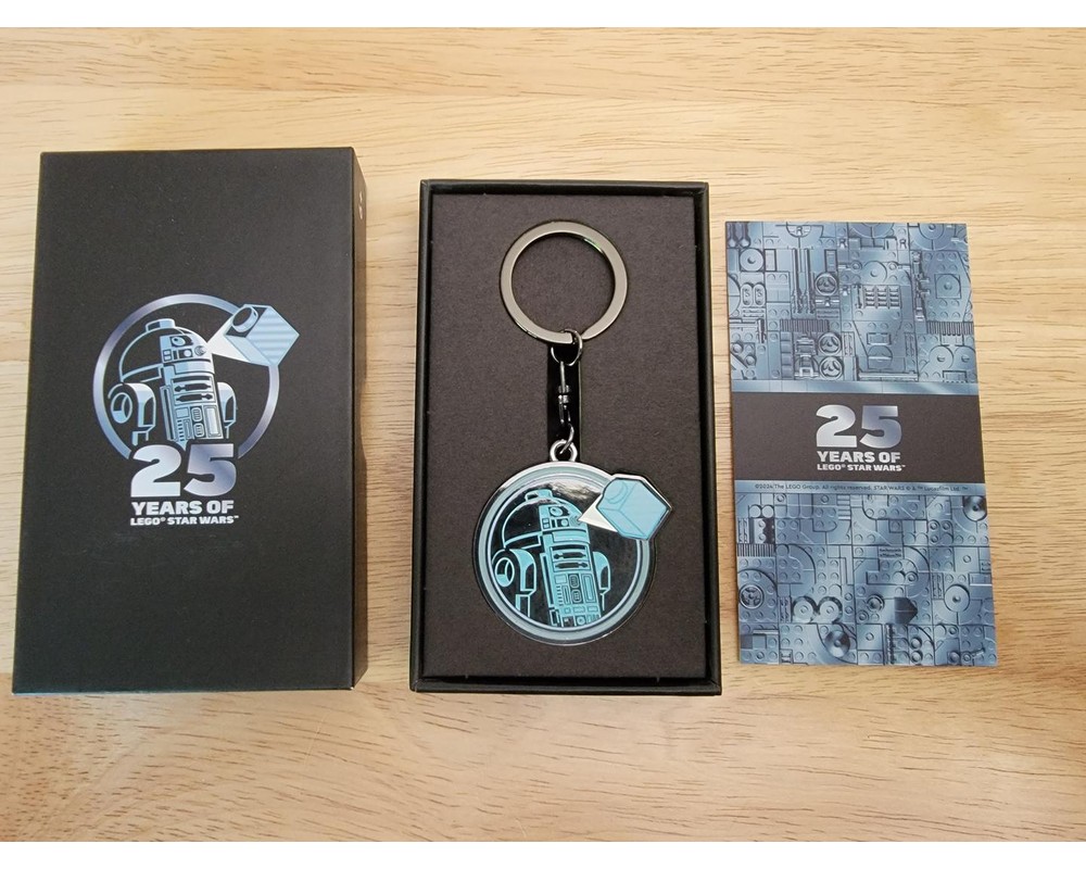 LEGO Set 107544-1 25 Years of LEGO Star Wars (R2-D2 Logo) Key Chain ...