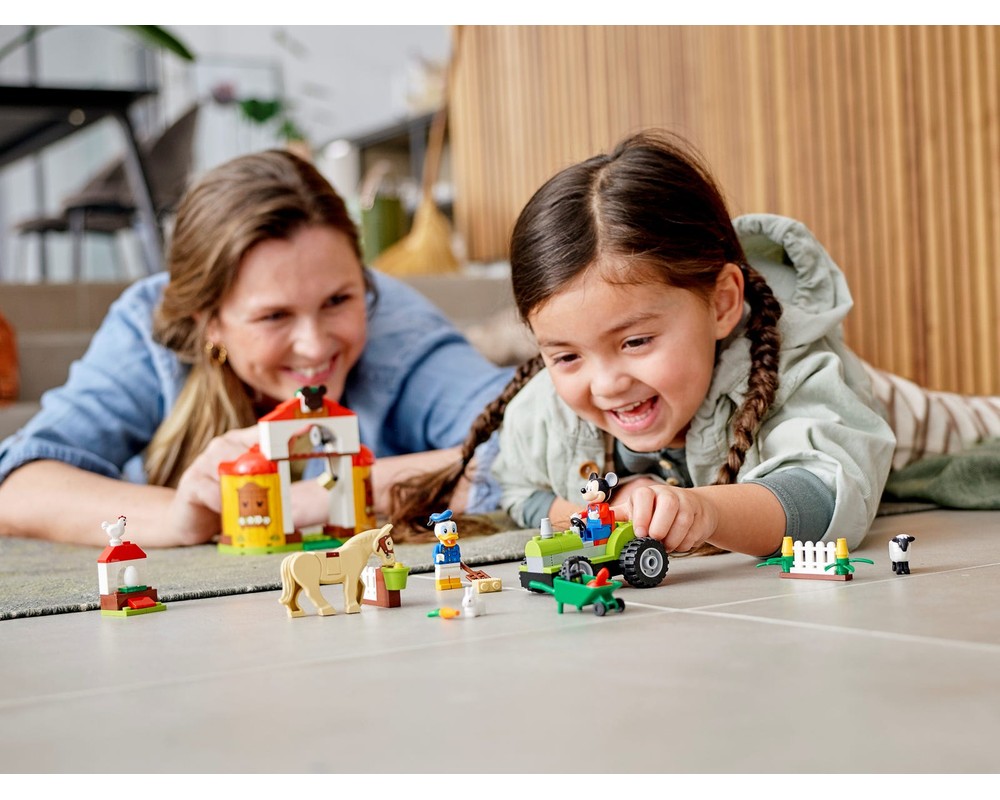 LEGO Set 10775-1 Mickey Mouse & Donald Duck's Farm (2021 Disney ...