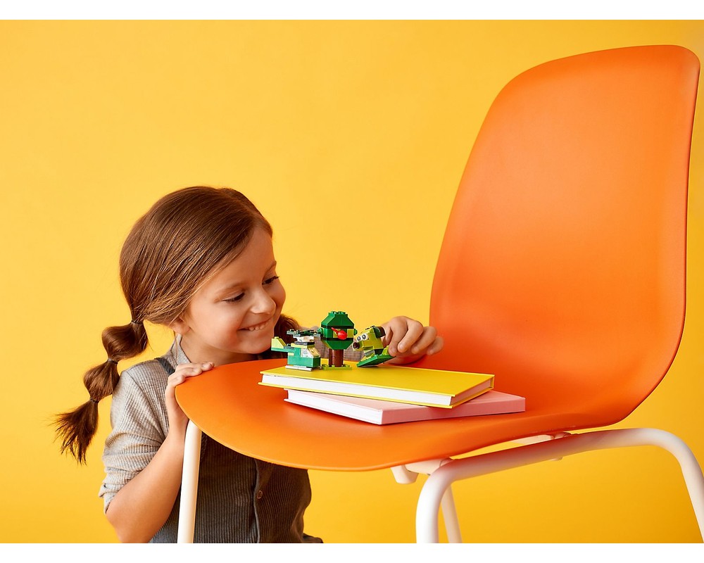 LEGO Set 11007-1 Creative Green Bricks (2020 Classic) | Rebrickable ...