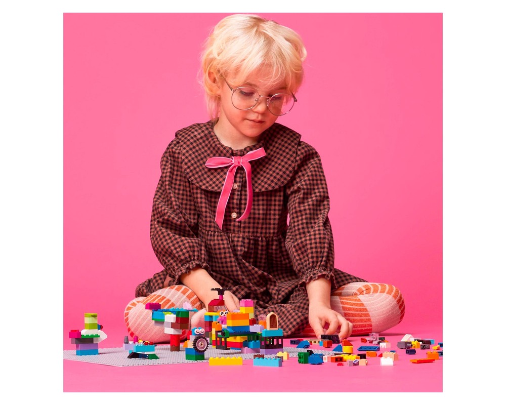 LEGO Set 11024-1 Gray Baseplate (2022 Classic) | Rebrickable - Build ...