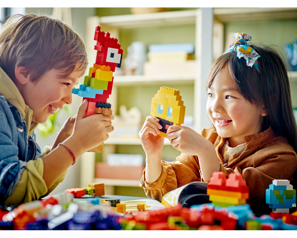 LEGO Set 11030-1 Lots of Bricks (2023 Classic) | Rebrickable - Build with LEGO