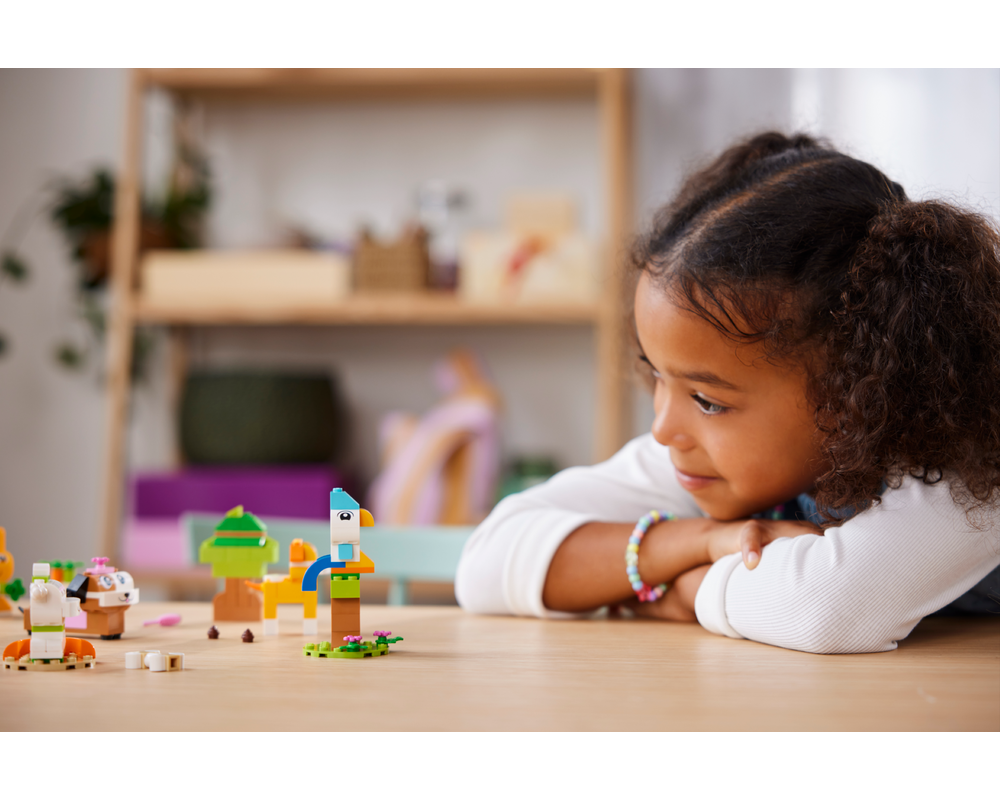 LEGO Set 11034-1 Creative Pets (2024 Classic) | Rebrickable - Build ...