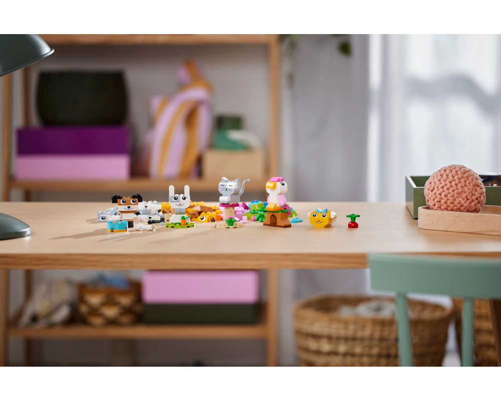 LEGO Set 11034-1 Creative Pets (2024 Classic) | Rebrickable - Build ...