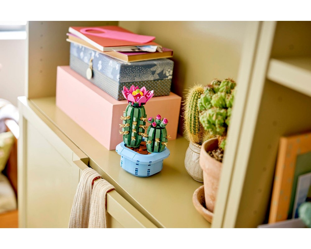 LEGO Set 11509-1 Flowering Cactus (2026 Botanicals) | Rebrickable ...
