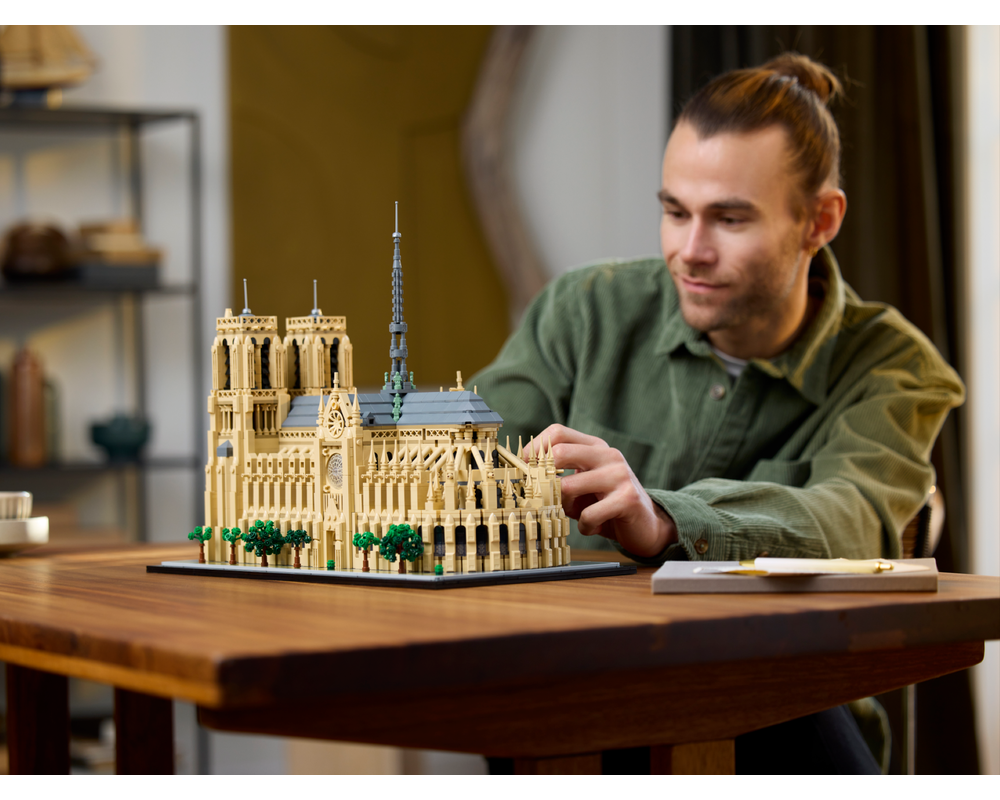 LEGO Set 21061-1 Notre-Dame de Paris (2024 Architecture) | Rebrickable ...