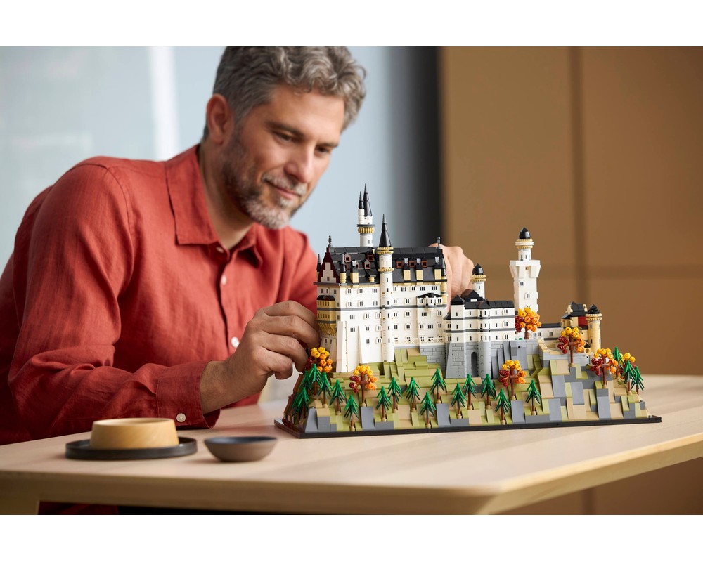 LEGO Set 21063-1 Neuschwanstein Castle (2025 Architecture ...