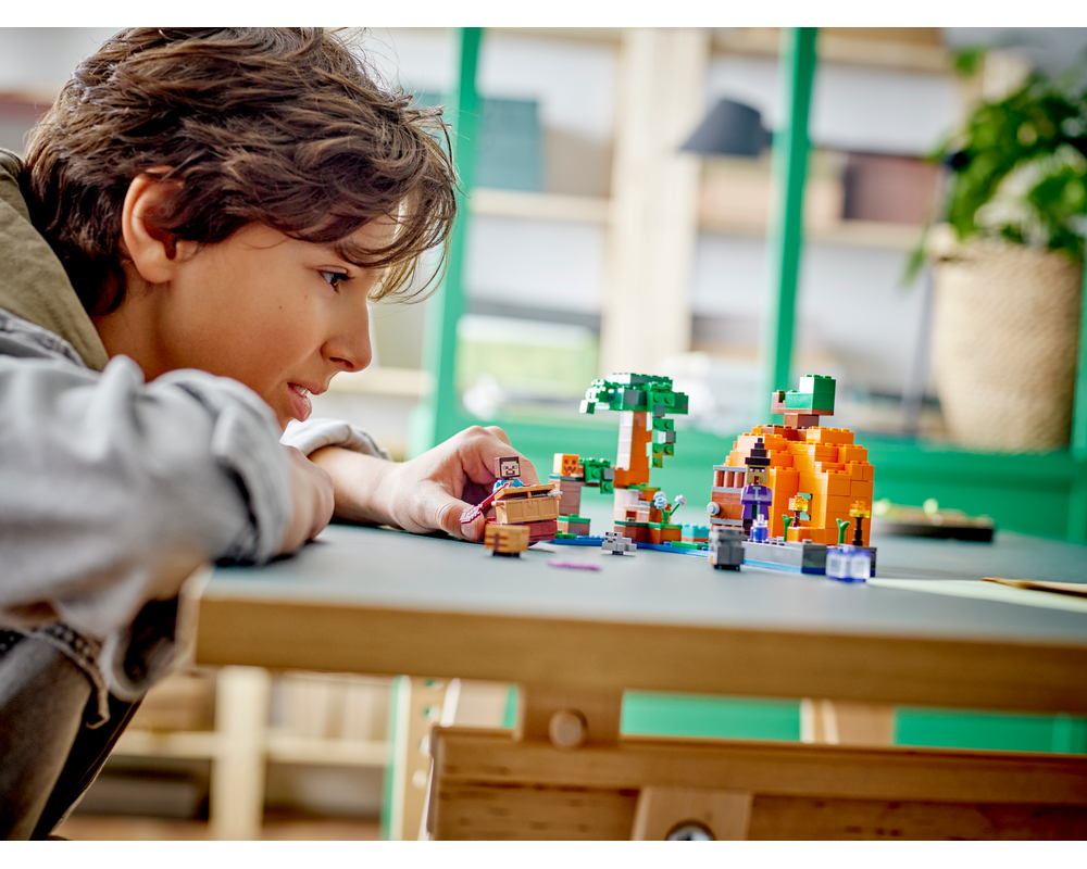 LEGO Set 21248-1 The Pumpkin Farm (2023 Minecraft) | Rebrickable ...
