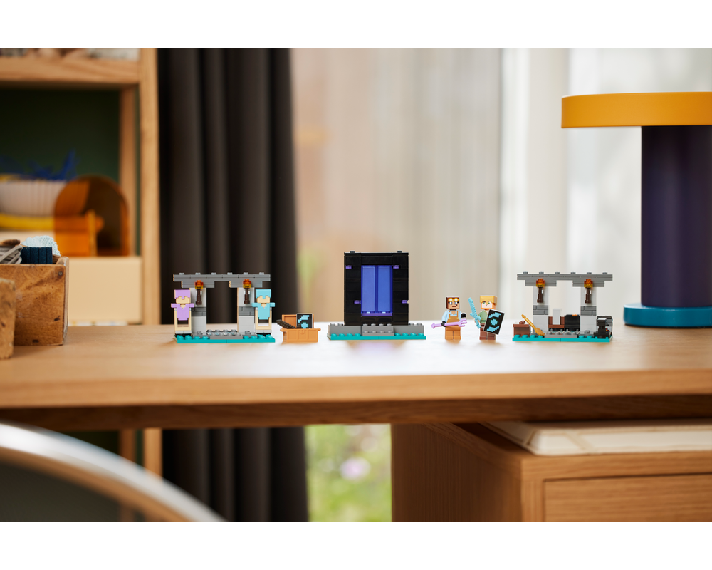 LEGO Set 21252-1 The Armoury (2023 Minecraft) | Rebrickable - Build ...