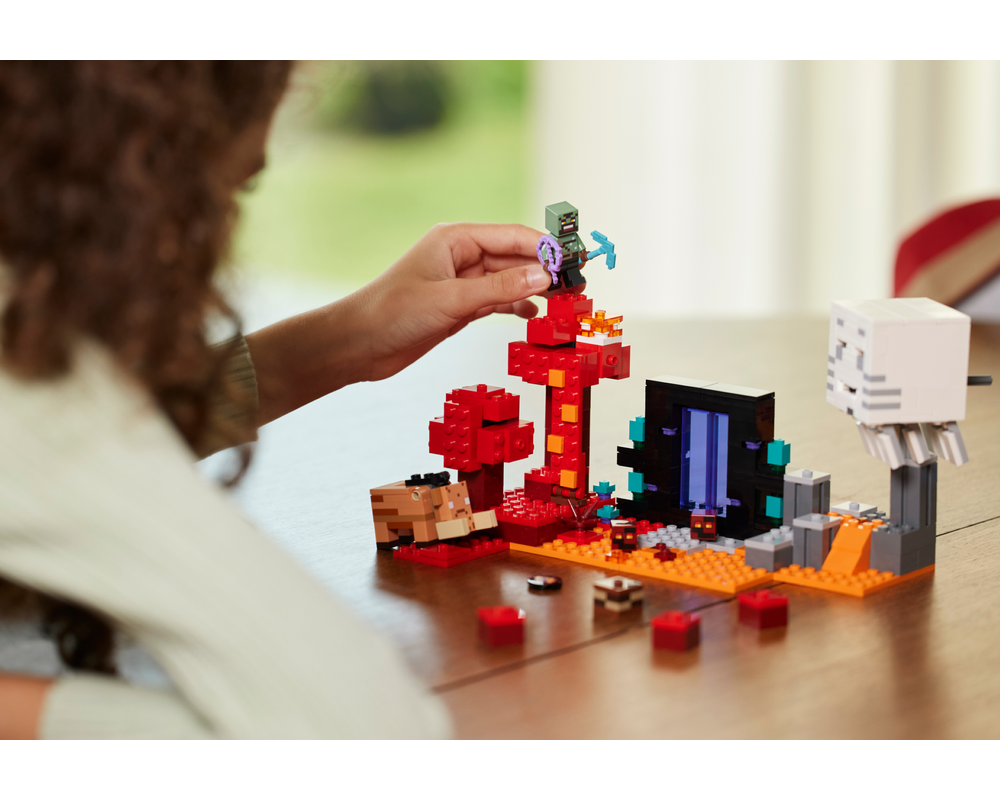 LEGO Set 21255-1 The Nether Portal Ambush (2024 Minecraft ...