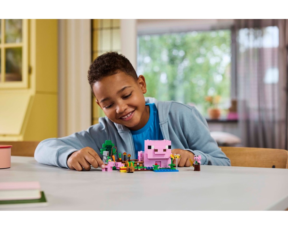 LEGO Set 21268-1 The Baby Pig House (2025 Minecraft) | Rebrickable ...