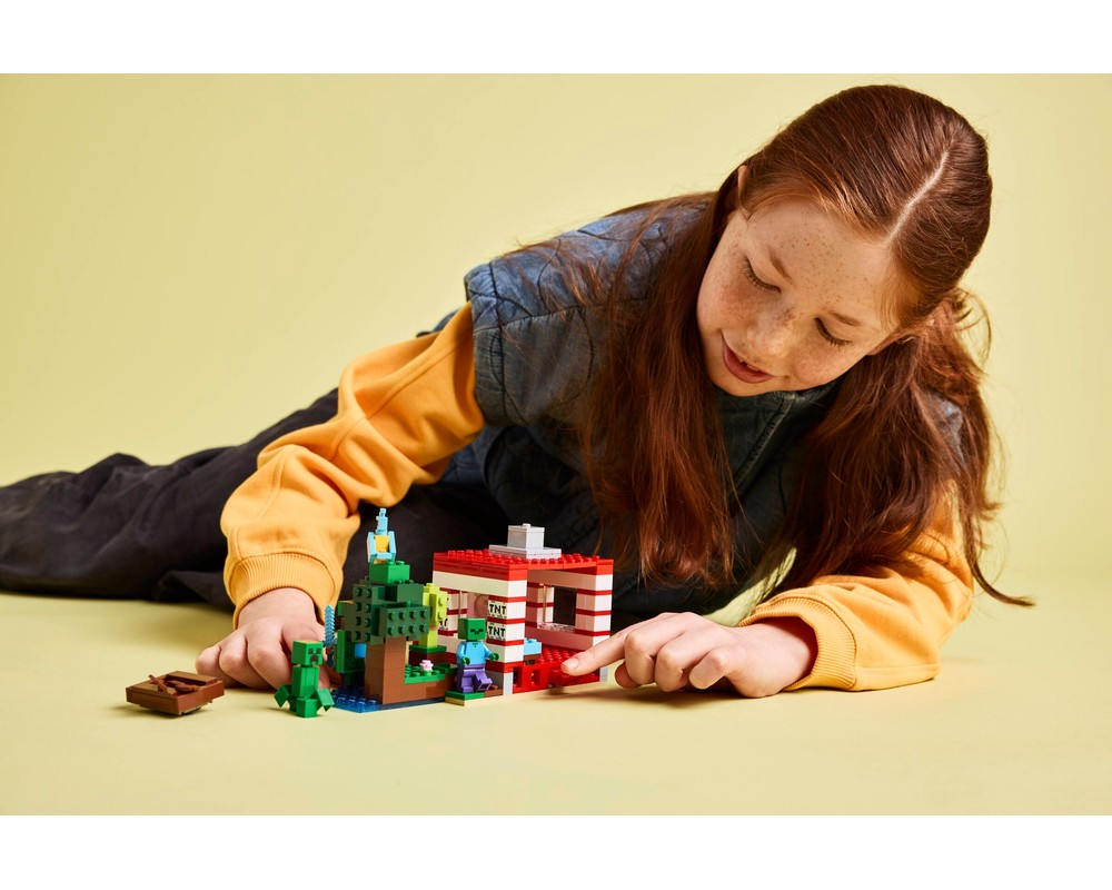 LEGO Set 21275-1 The TNT Jungle House (2025 Minecraft) | Rebrickable ...