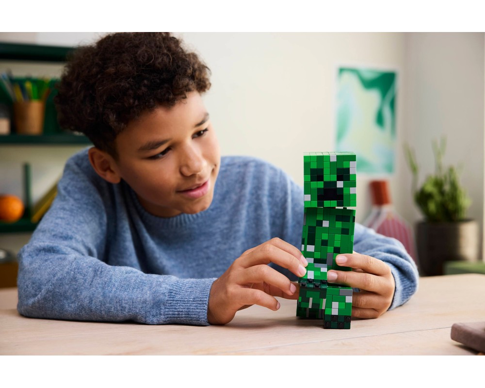 LEGO Set 21276-1 The Creeper (2025 Minecraft) | Rebrickable - Build ...