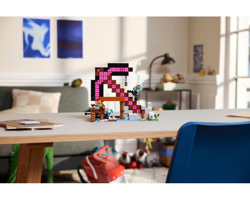 LEGO Set 21277-1 The Pickaxe Mine (2025 Minecraft) | Rebrickable ...