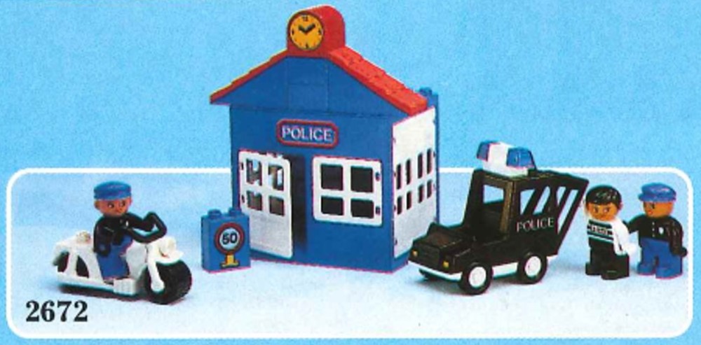 LEGO 2672-1 Police Station (1991 Duplo > Town) | Rebrickable - Build ...