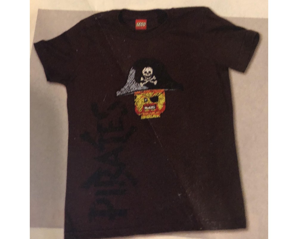 LEGO Set 2851146-1 Pirates T-shirt (2009 Gear) | Rebrickable - Build ...