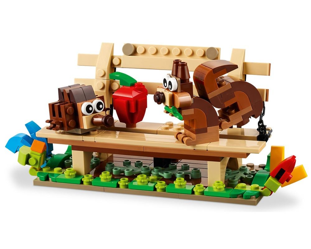LEGO Set 31143-1-b2 Bench with Animals (2023 Creator > Creator 3-in-1 ...