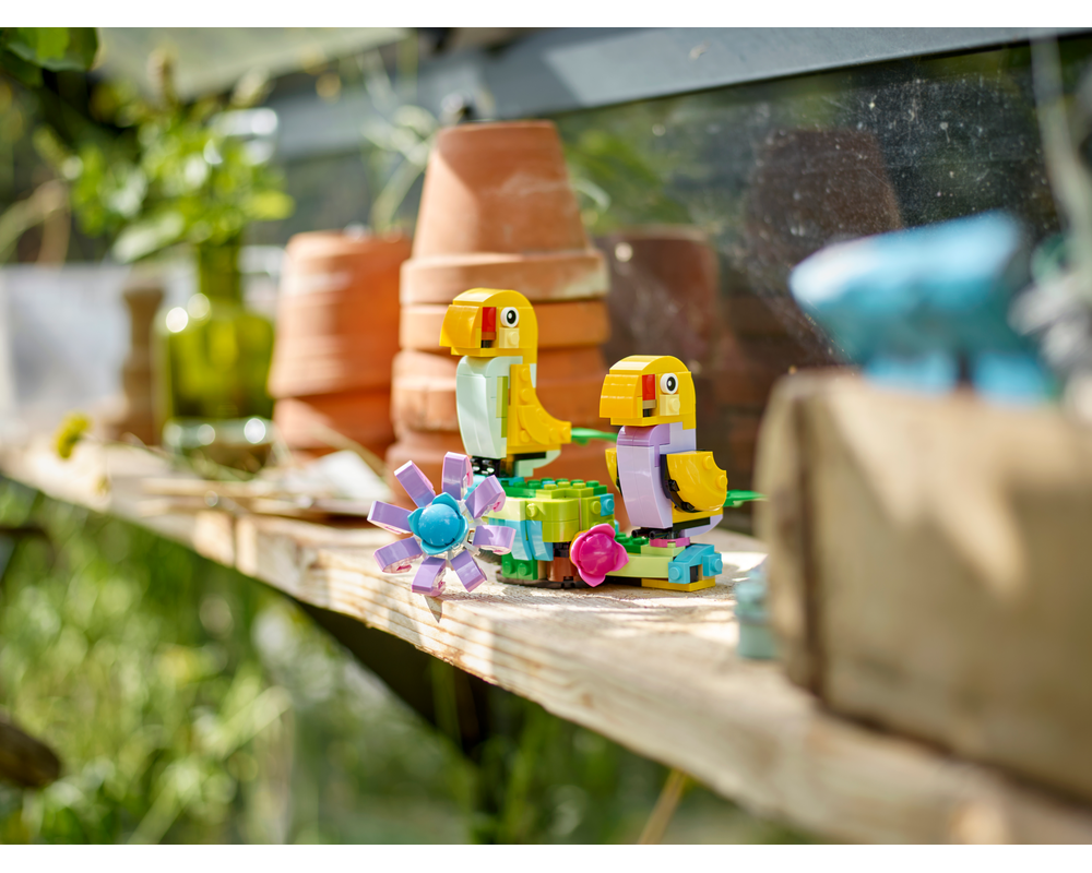 LEGO Set 31149-1 Flowers in Watering Can (2024 Creator > Creator 3-in-1 ...