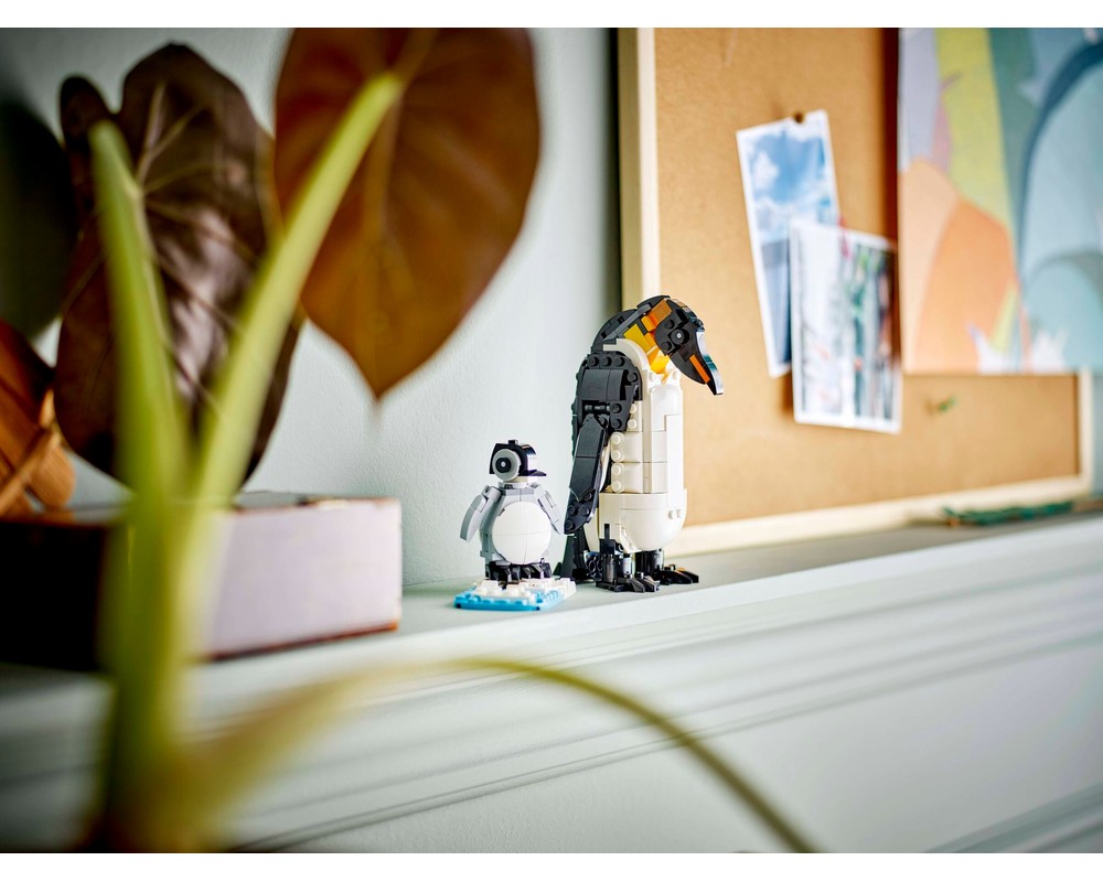 LEGO Set 31165-1 Wild Animals: Panda Family (2025 Creator > Creator 3 ...