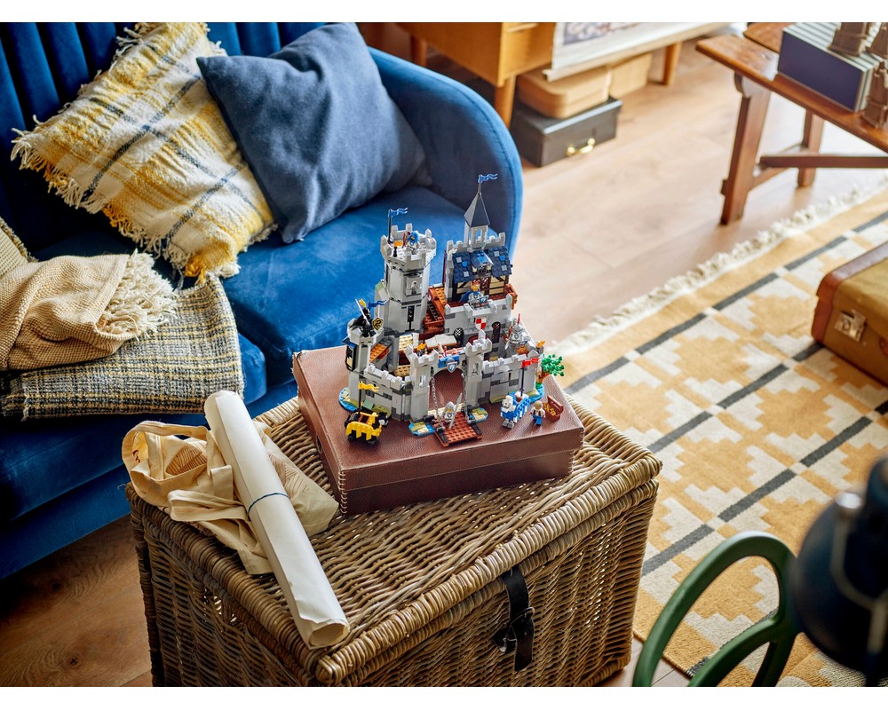 LEGO Set 31168-1 Medieval Horse Knight Castle (2025 Creator > Creator 3 ...