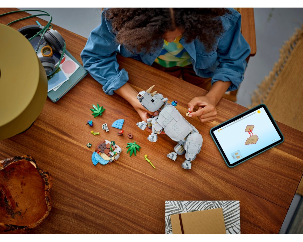 LEGO Set 31171-1 Wild Animals: Majestic Rhino with Birds (2025 Creator ...