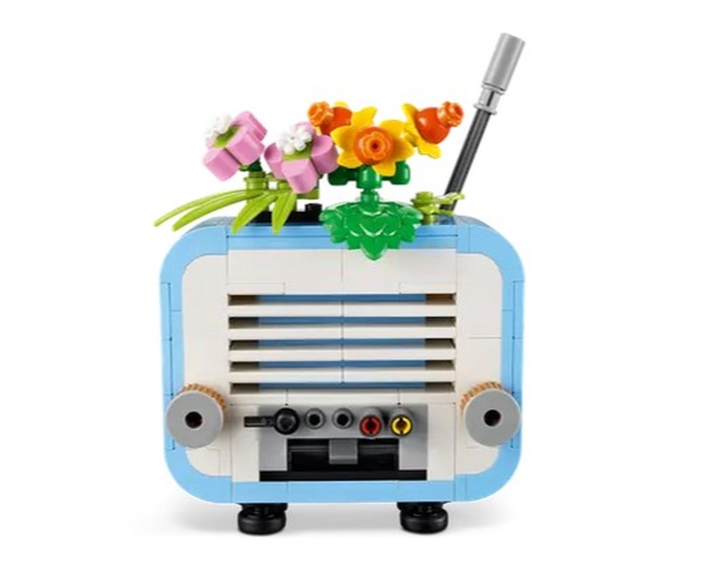 LEGO Set 31172-1-b2 Radio (2025 Creator > Creator 3-in-1) | Rebrickable ...