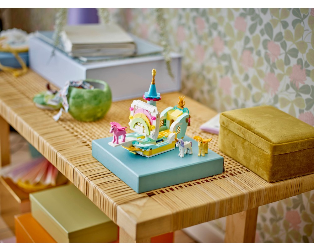 LEGO Set 31175-1 Unicorn Castle (2025 Creator > Creator 3-in-1 ...