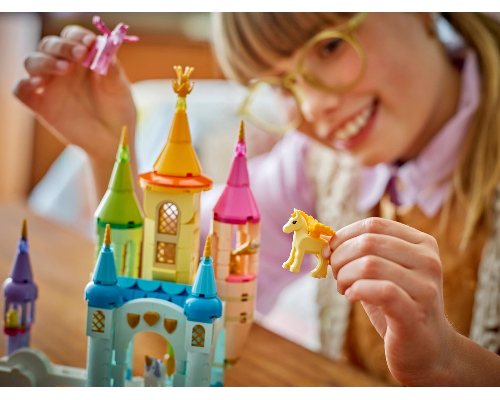 LEGO Set 31175-1 Unicorn Castle (2025 Creator > Creator 3-in-1 ...