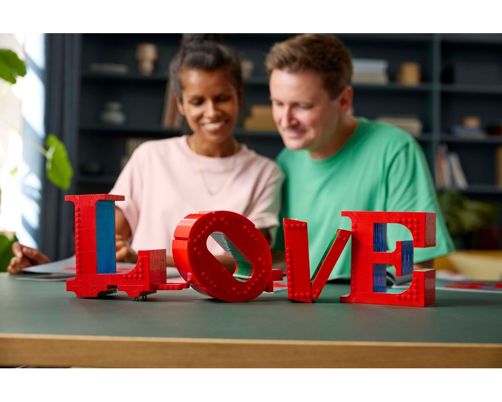 LEGO Set 31214-1 LOVE (2025 LEGO Art) | Rebrickable - Build with LEGO