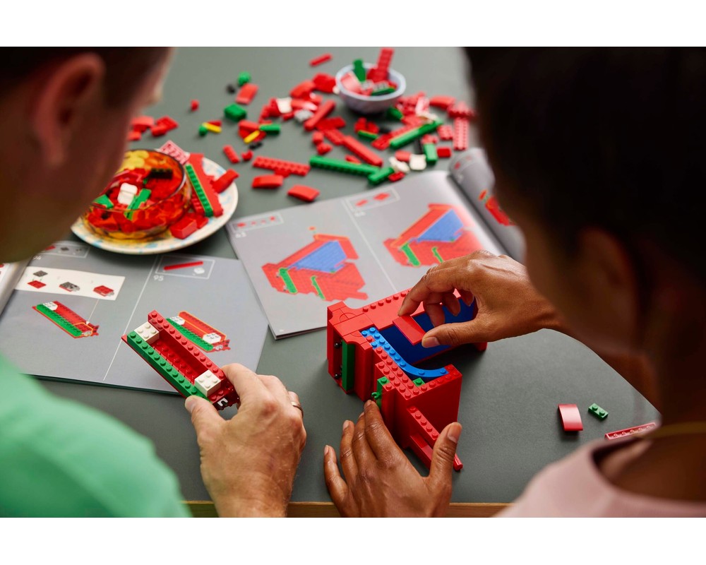 LEGO Set 31214-1 LOVE (2025 LEGO Art) | Rebrickable - Build with LEGO