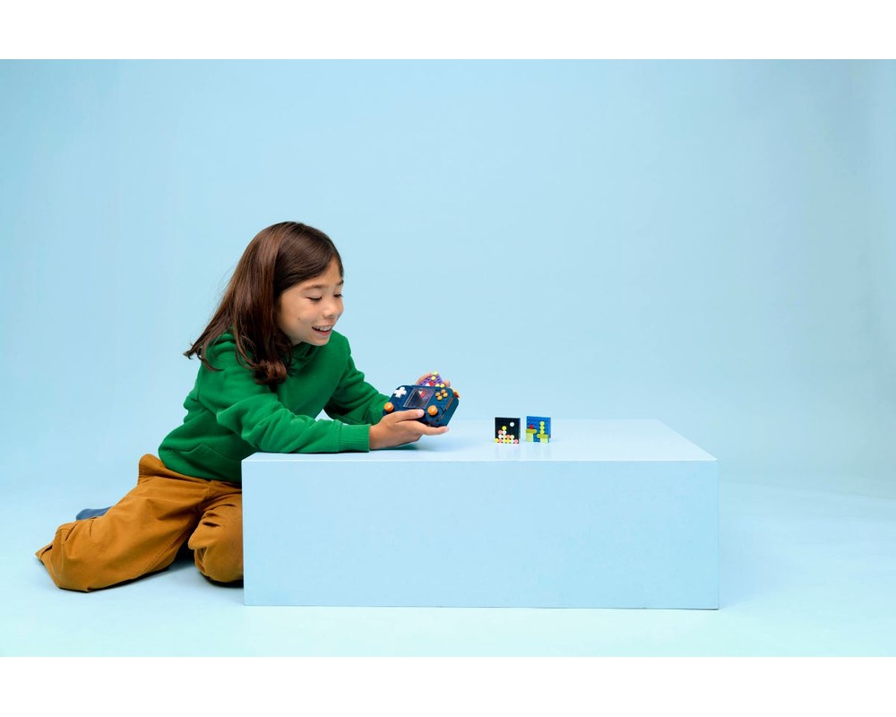 LEGO Set 31380-1 Retro Gaming Console (2026 Creator > Creator 3-in-1 ...