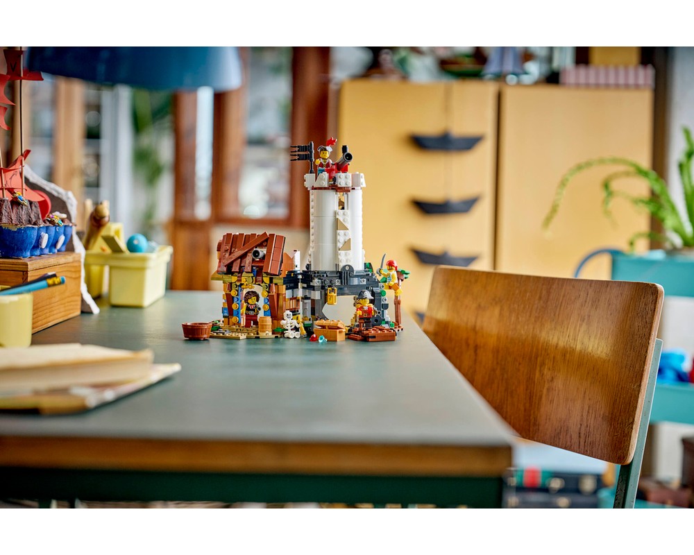 LEGO Set 31387-1 Iconic Pirate Ship (2026 Creator > Creator 3-in-1 ...