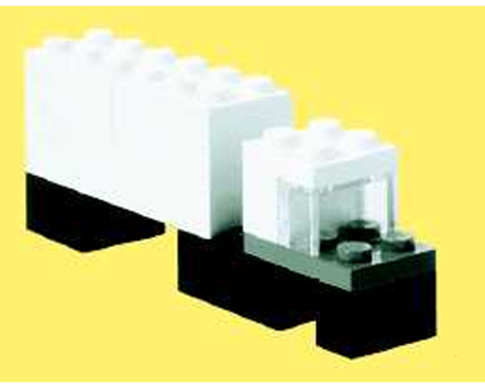 LEGO Set 4028-1-b4 Lorry (2003 Creator) | Rebrickable - Build with LEGO