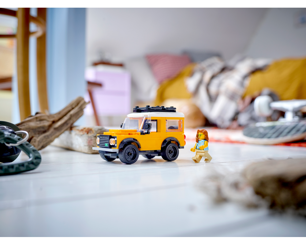 LEGO Set 40650-1 Land Rover Classic Defender (2023 Creator ...