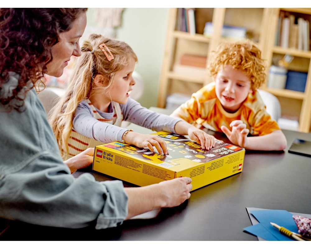 LEGO Set 40724-1 Play with Braille - Spanish Alphabet (2024 Other ...