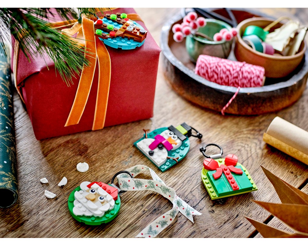 LEGO Set 40744-1 Christmas Ornament Selection (2024 Seasonal ...