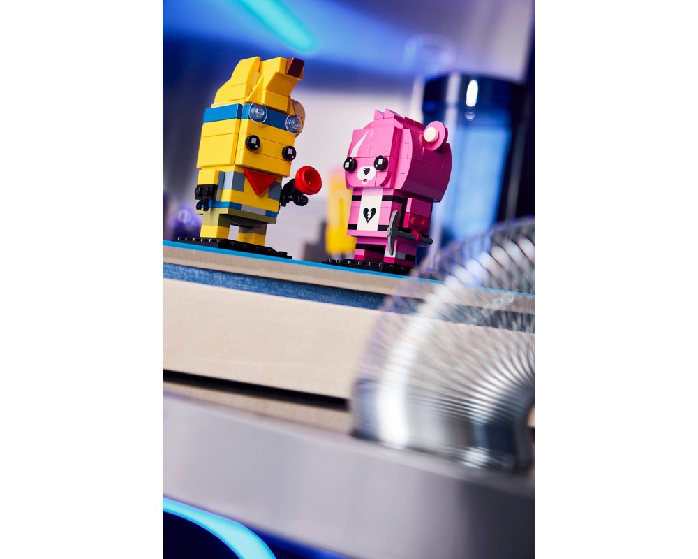 LEGO Set 40760-1 Adventure Peely & Cuddle Team Leader (2025 Brickheadz ...