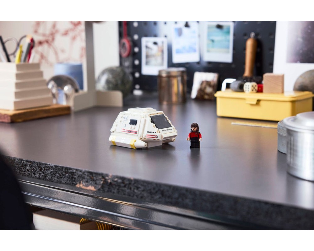 LEGO Set 40768-1 Star Trek: Type-15 Shuttlepod (2025 Icons ...