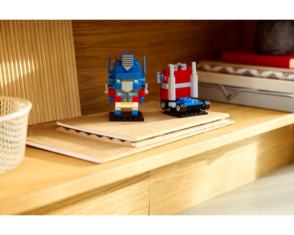 LEGO Set 40803-1 Optimus Prime Robot & Vehicle (2025 Brickheadz ...